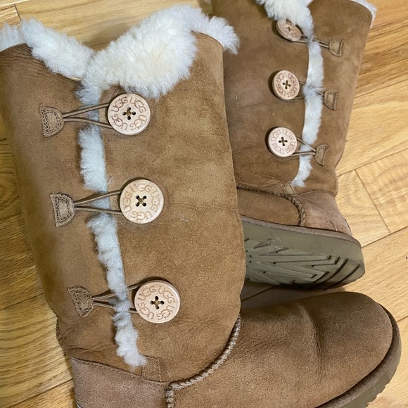 UGG | Shoes | Ugh Australia Boots | Poshmark